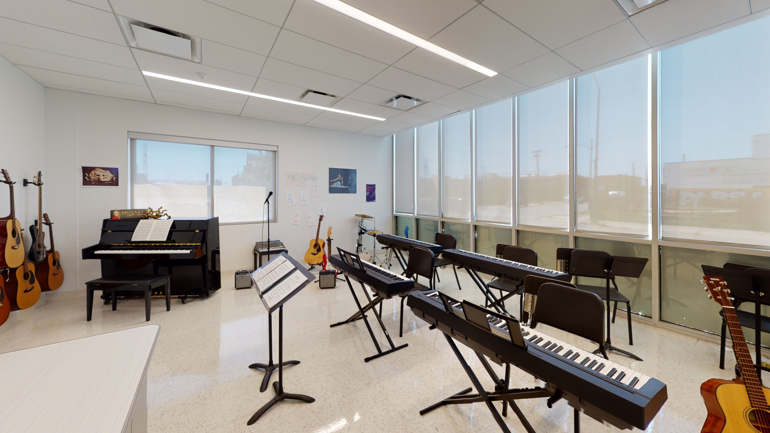 A School That Embraces Technology Ahead of the Distance Learning Curve ...