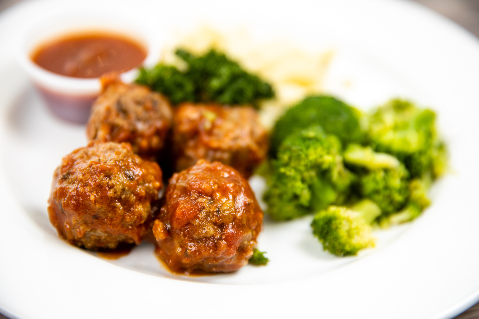 Meals on Wheels Keeps Rolling, Bringing Nutritious Food to Clients ...