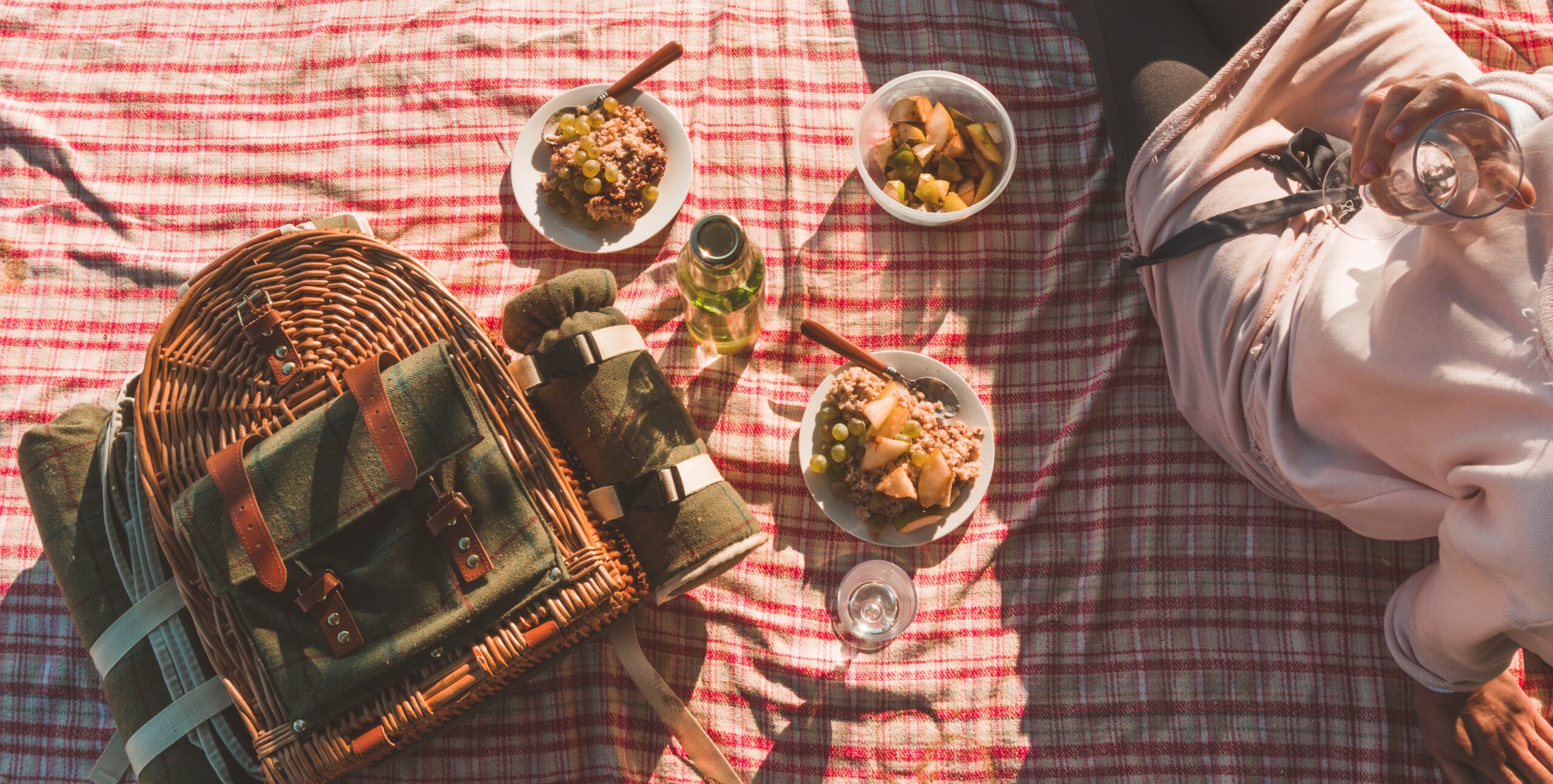 The Ultimate Guide to Better, More Sustainable Summer Picnics